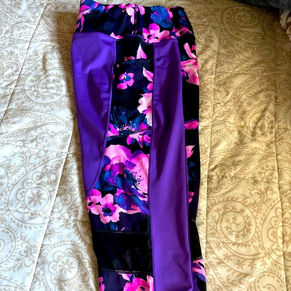 LuLaRoe | Pants & Jumpsuits | Rise By Lularoe Crop Leggings | Poshmark